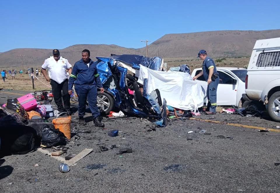 13 Killed in N9 Head-on Crash Near Graaff-Reinet - N'wamitwa Times