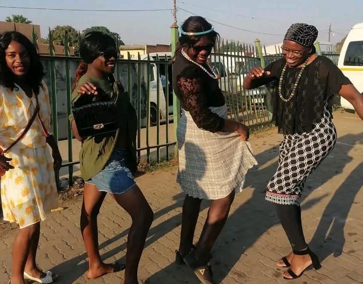 NKOWANKOWA TAXI DRIVERS DRESS AS WOMEN TO MARK WOMEN’S MONTH - N ...