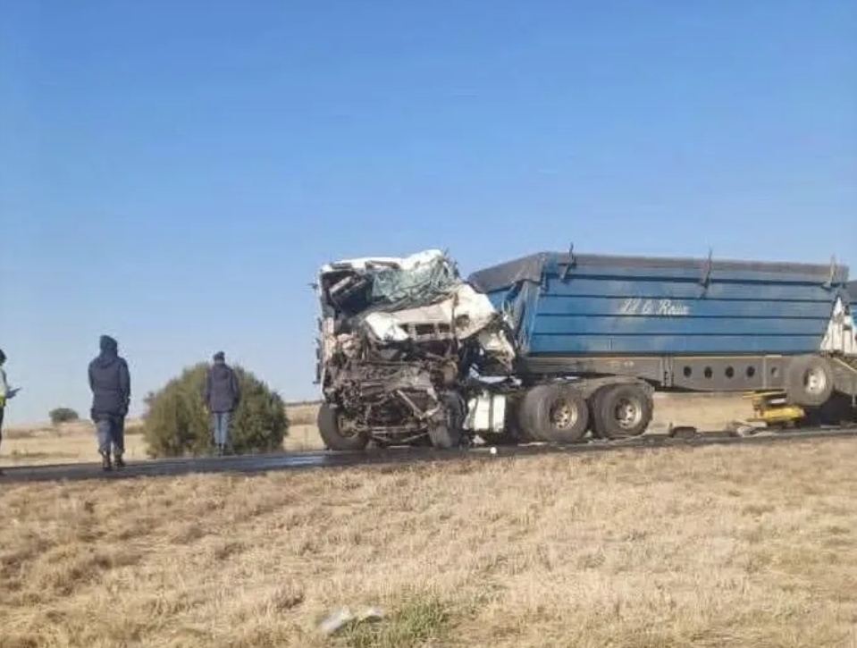 TRAGIC CRASH CLAIMS THE LIFE OF POLICE OFFICER AND SIX INMATES ALONG ...